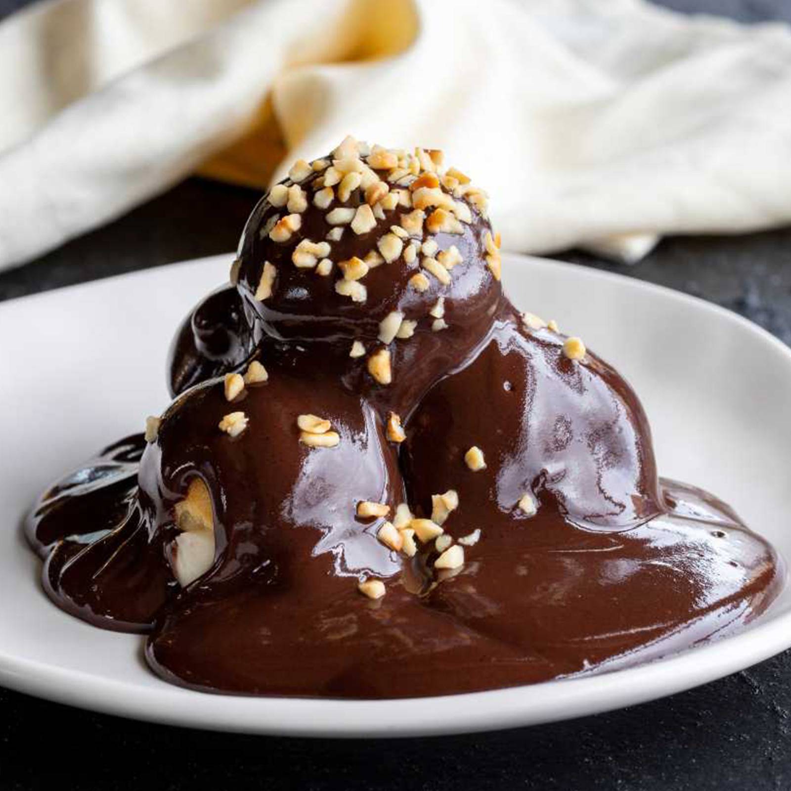 LEZZET - Emaar Square Mall